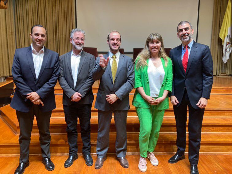 Académica y experta en relaciones internacionales, Lorena Oyarzún ... Académica y experta en relaciones internacionales, Lorena Oyarzún ...